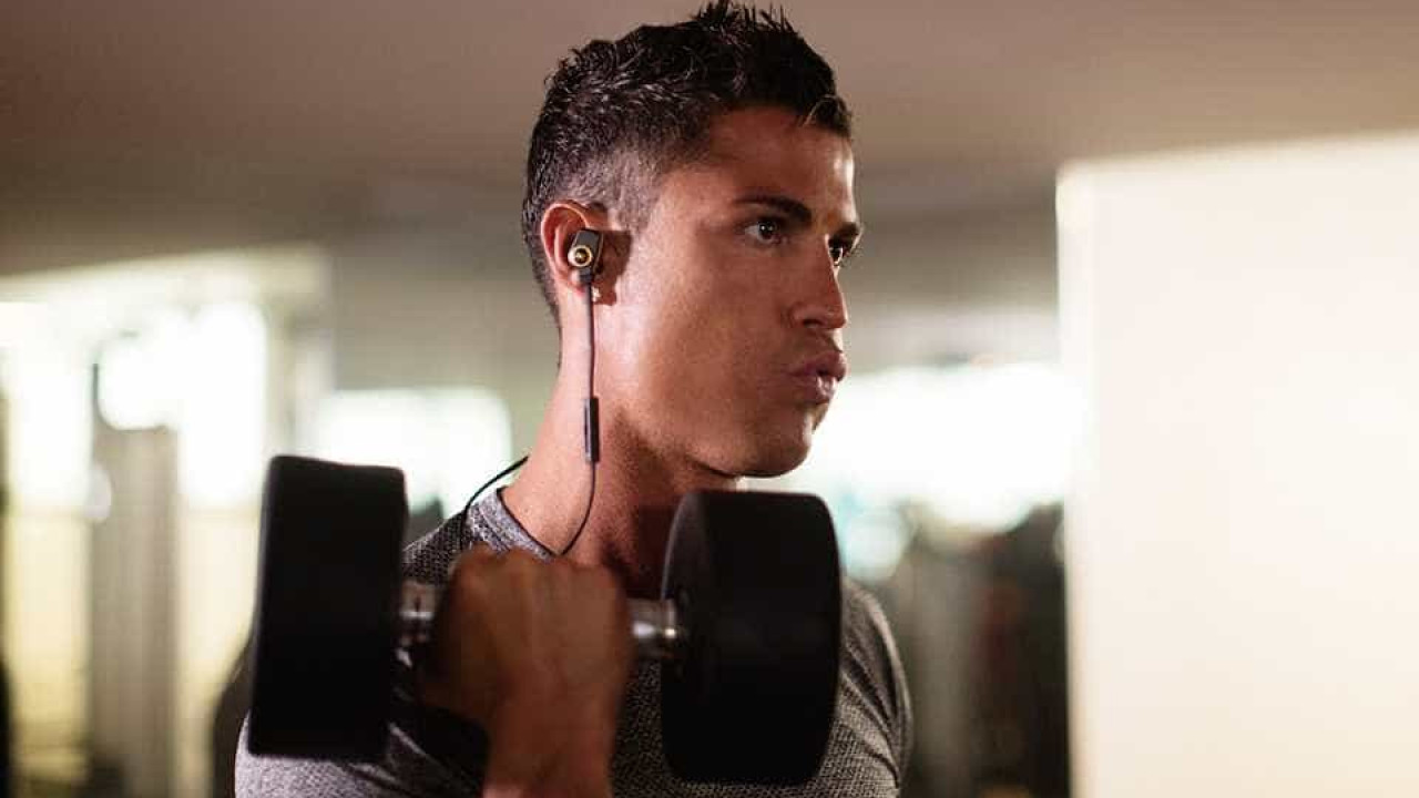 Cristiano Ronaldo lança os seus próprios headphones