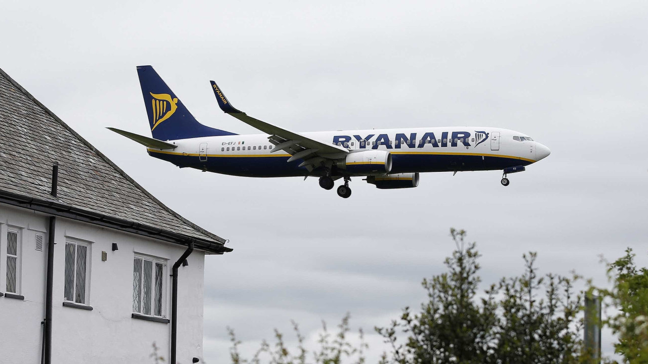 Ryanair reforça frota com 200 aviões e 30 vão estar sediados em Portugal