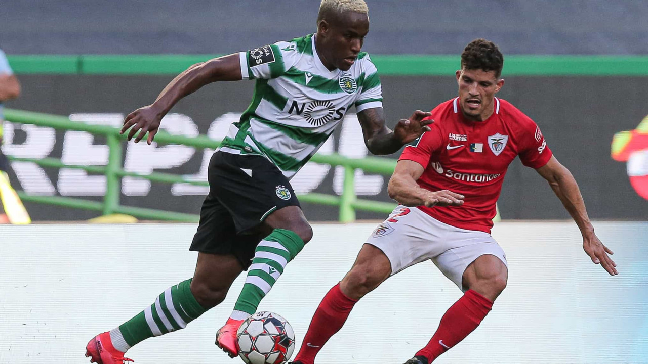 Jovane abre o livro: "Foram vários os momentos de dor e tristeza"