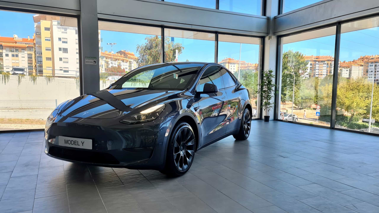 Tesla Model Y chega a Portugal ainda este mês