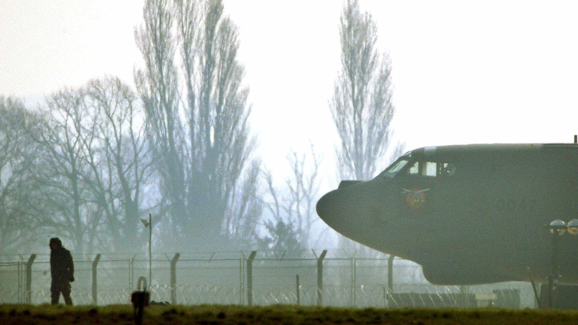 NATO. Acordo permite uso da base das Lajes para operações militares