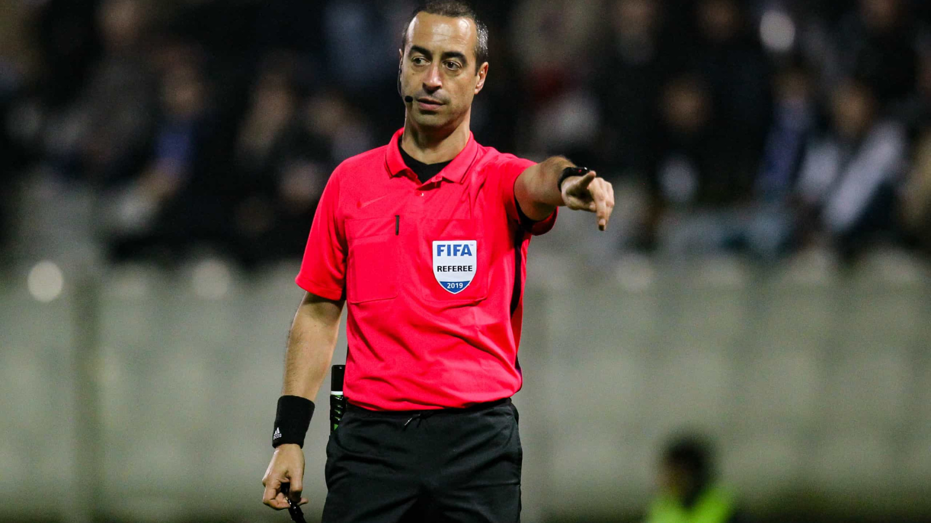 Já foi revelado o nome do melhor árbitro da época 2018/19